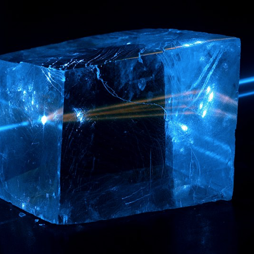 Universal sample holder for Raman spectroscopy - CNPEM